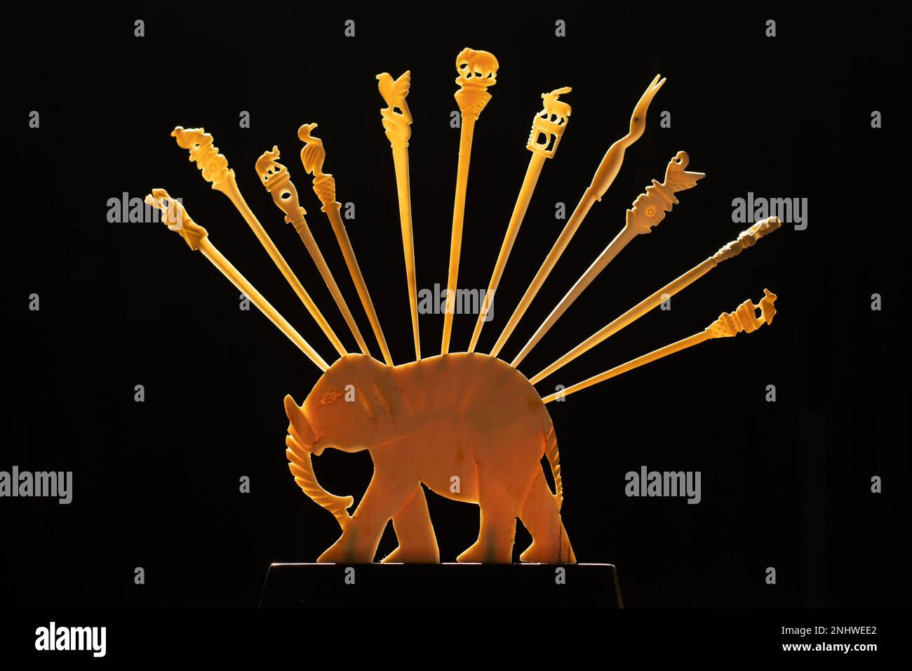 Elephant ivory hi-res stock photography and images - Alamy