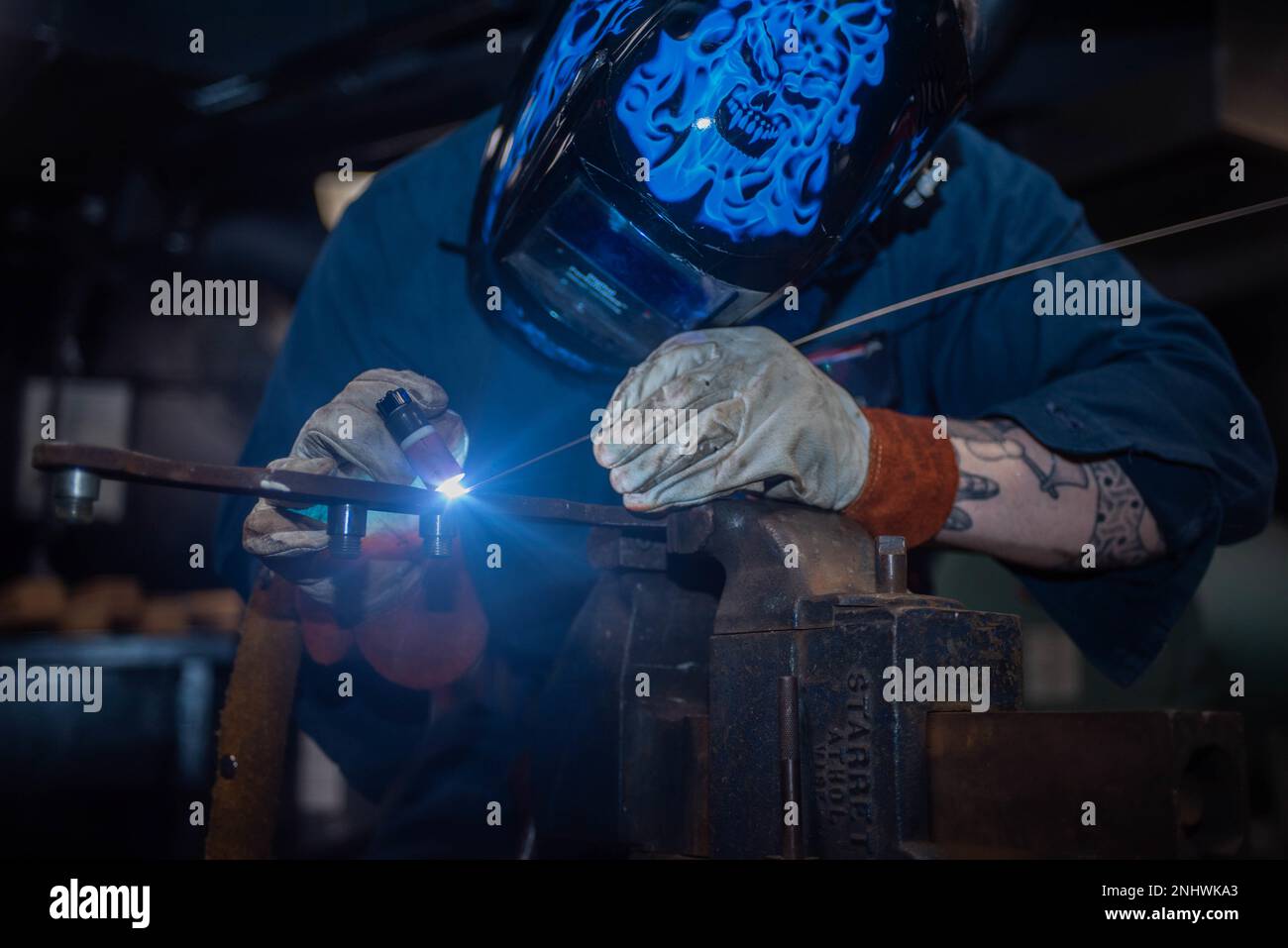 220803-N-UF592-1007 PHILIPPINE SEA (August 3, 2022) Hull Maintenance ...