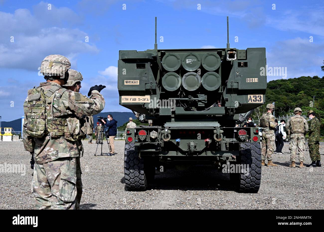 U.S. Army opens the M142 High Mobility Artillery Rocket System, HIMARS ...