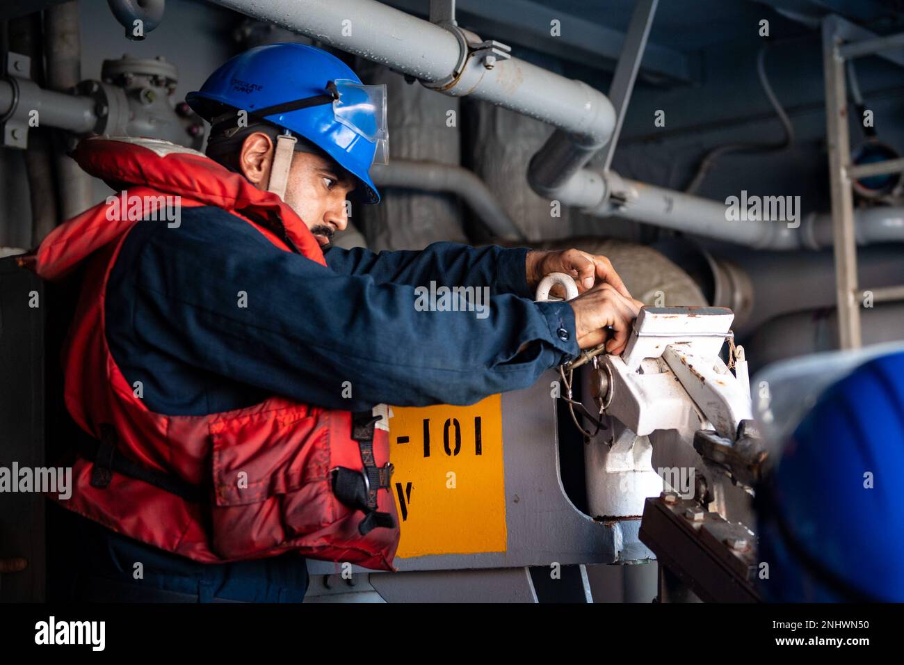 EAST CHINA SEA (Aug. 3, 2022) Boatswain’s Mate 3rd Class Diego Flores ...