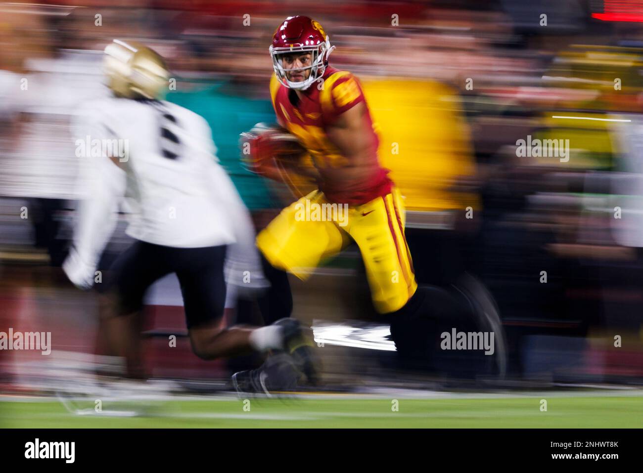 Southern Cal wide receiver Kyle Ford (81) runs after the catch during ...