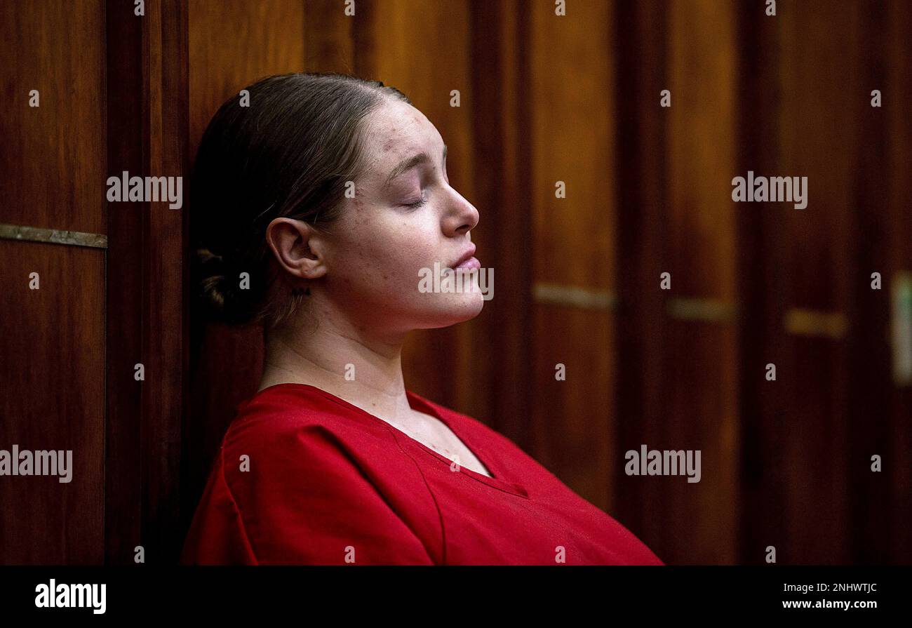 Social media model Courtney Clenney reacts as her 911 call was played ...