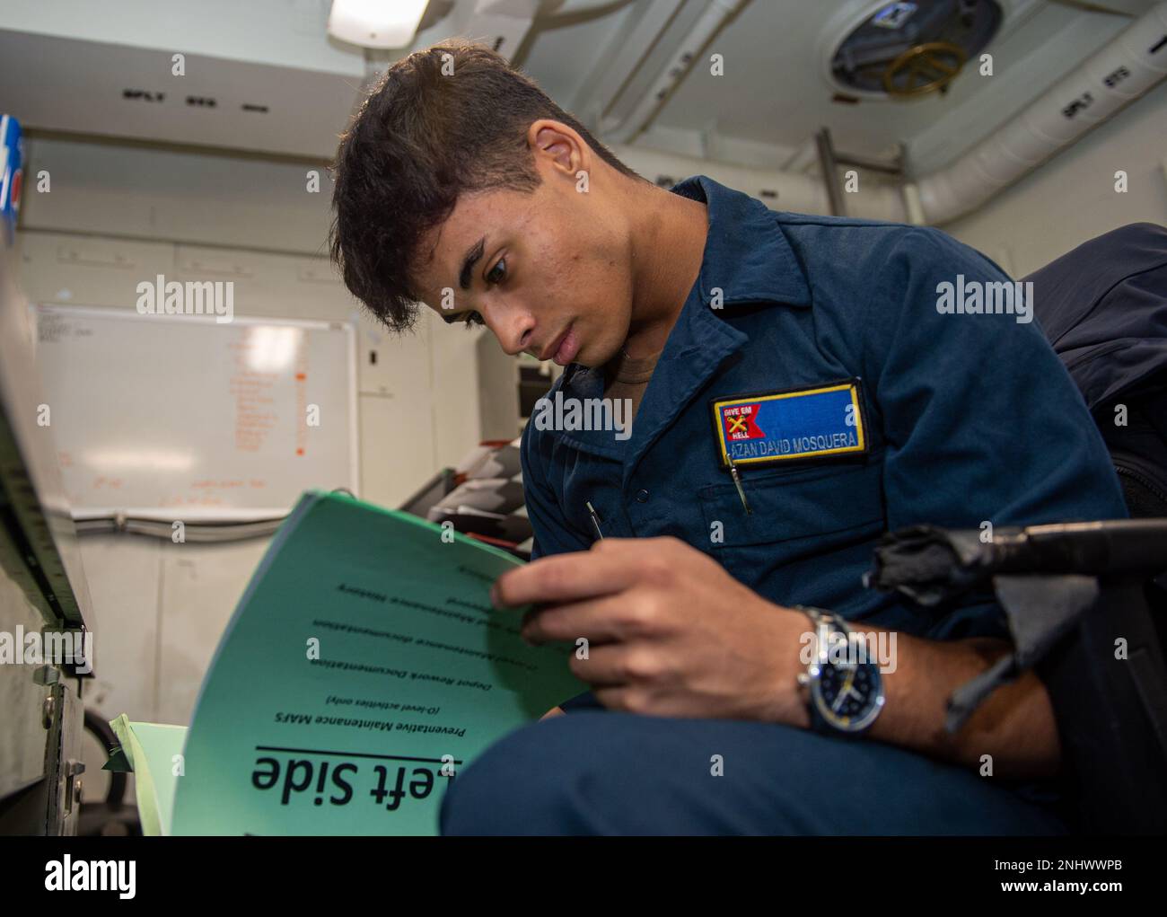 220803-N-JR318-1059 MEDITERRANEAN SEA (Aug. 3, 2022) Aviation ...