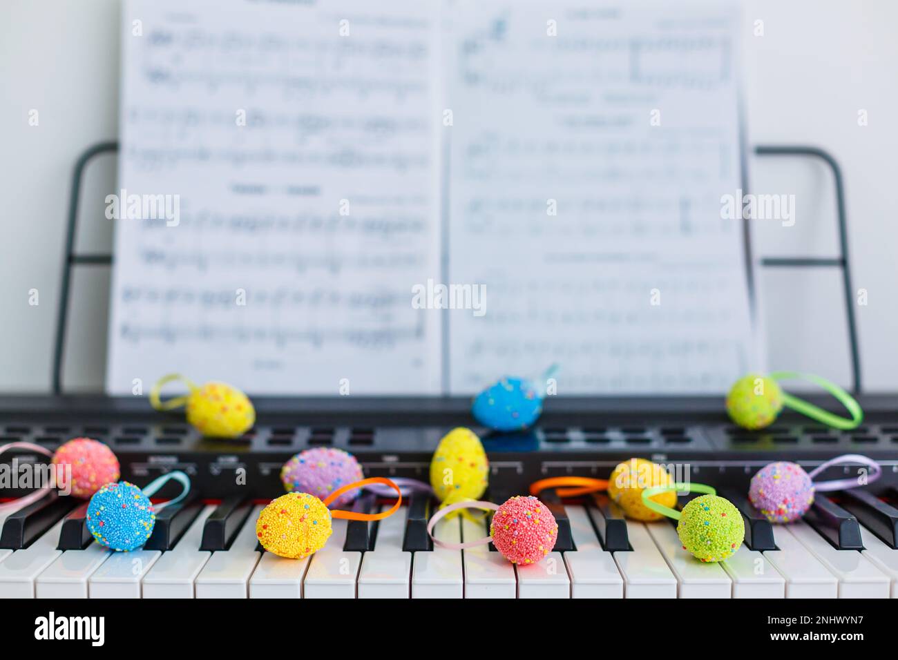 Toy grand piano hi-res stock photography and images - Alamy