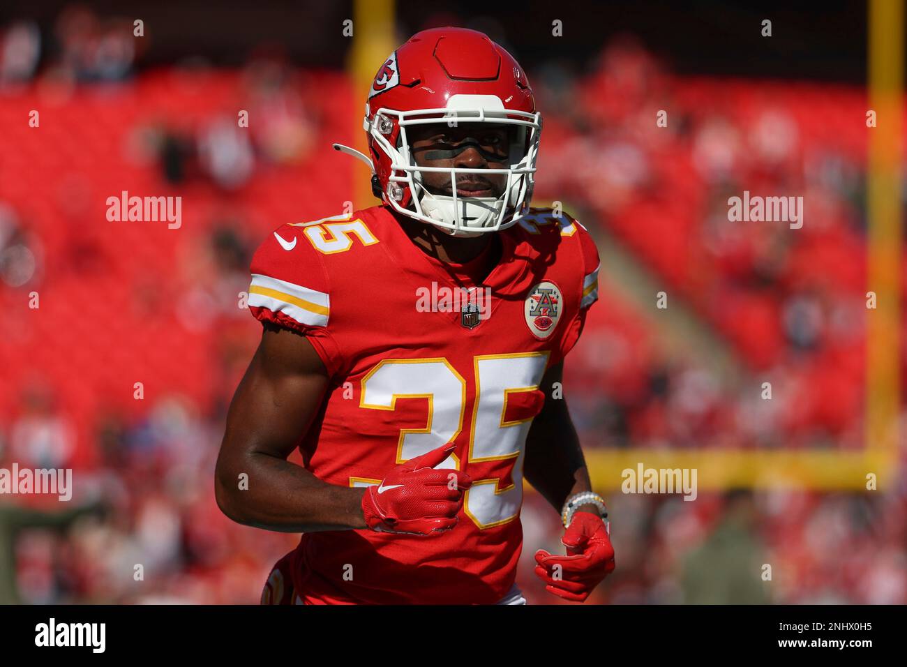 KANSAS CITY, MO - NOVEMBER 13: Kansas City Chiefs cornerback Jaylen ...