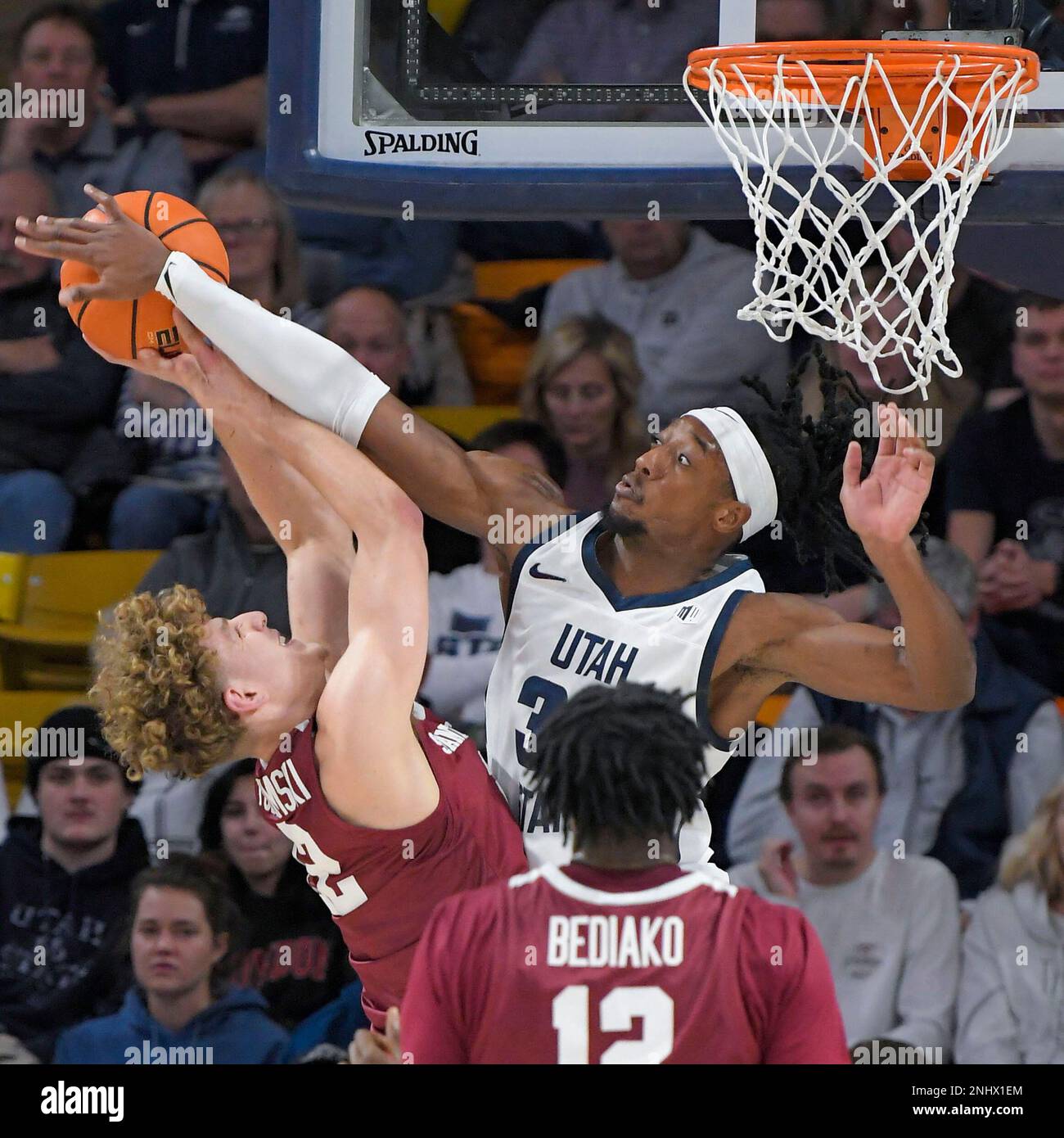Santa Clara guard Brandin Podziemski, left, looks to shoot as Utah ...
