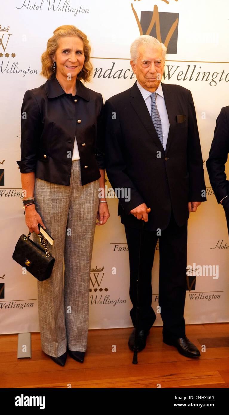Mario Vargas Llosa and Infanta Elena during the presentation of the ...