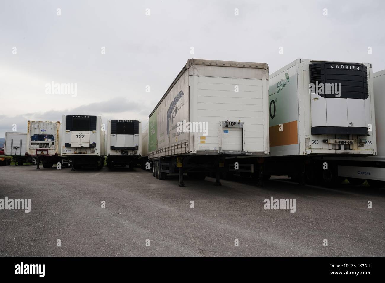 Semi industrial hi-res stock photography and images - Alamy
