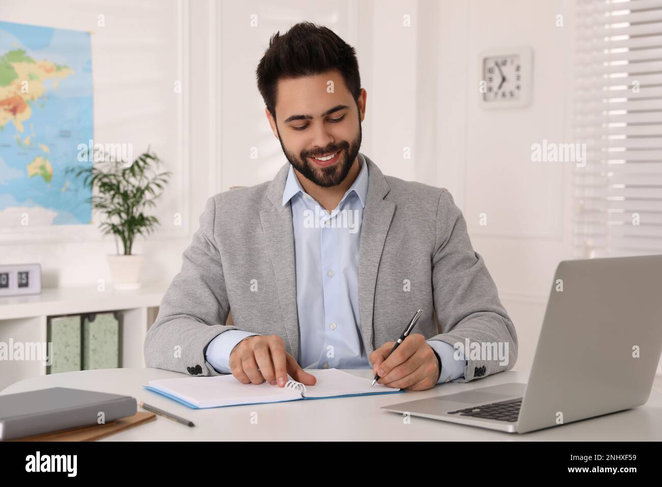 Proposal desk hi-res stock photography and images - Alamy
