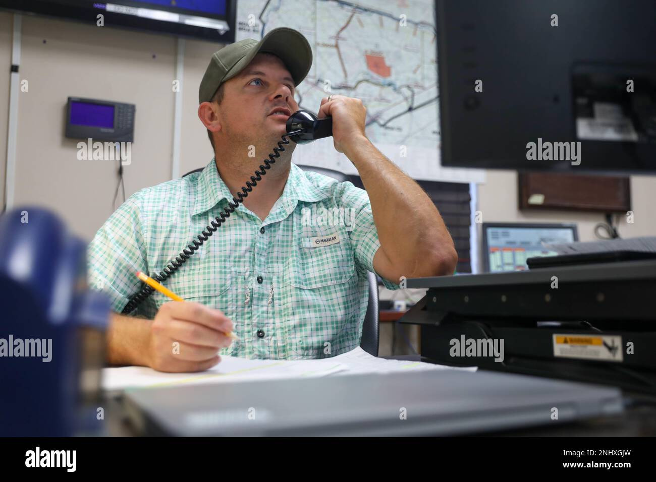 Range fire desk hi-res stock photography and images - Alamy