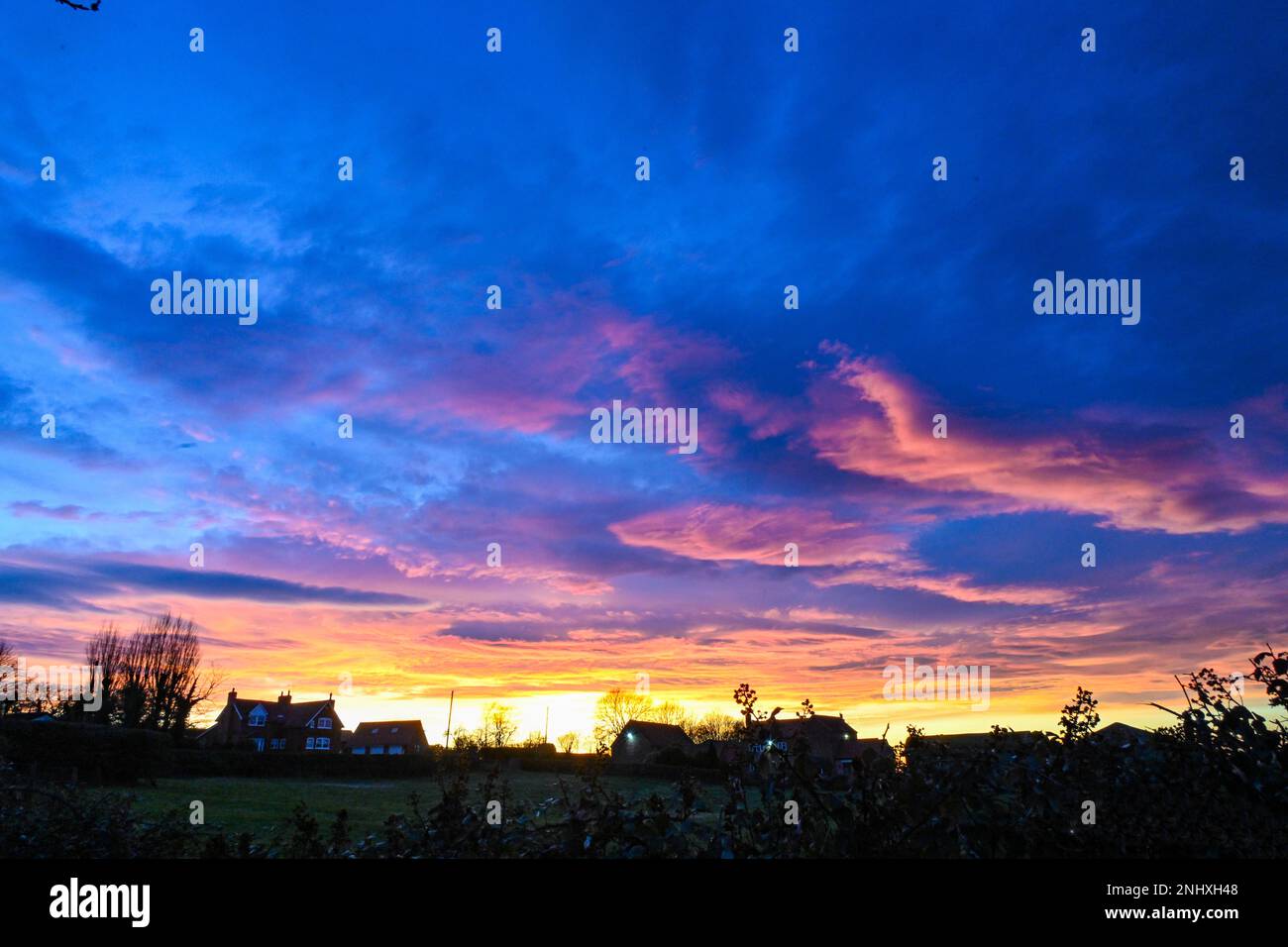A dramatic skyline, cloudscape, vivid, dawn skyline, dusk skyline Stock ...