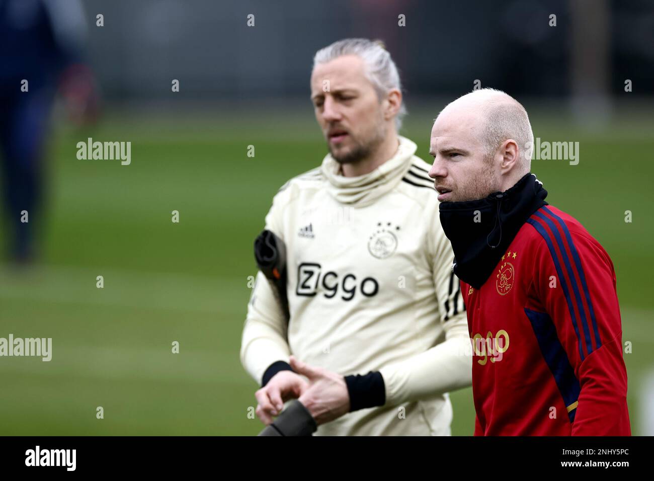 AMSTERDAM - (lr) Ajax goalkeeper Remko Pasveer, Davy Klaassen of Ajax during a training session ...