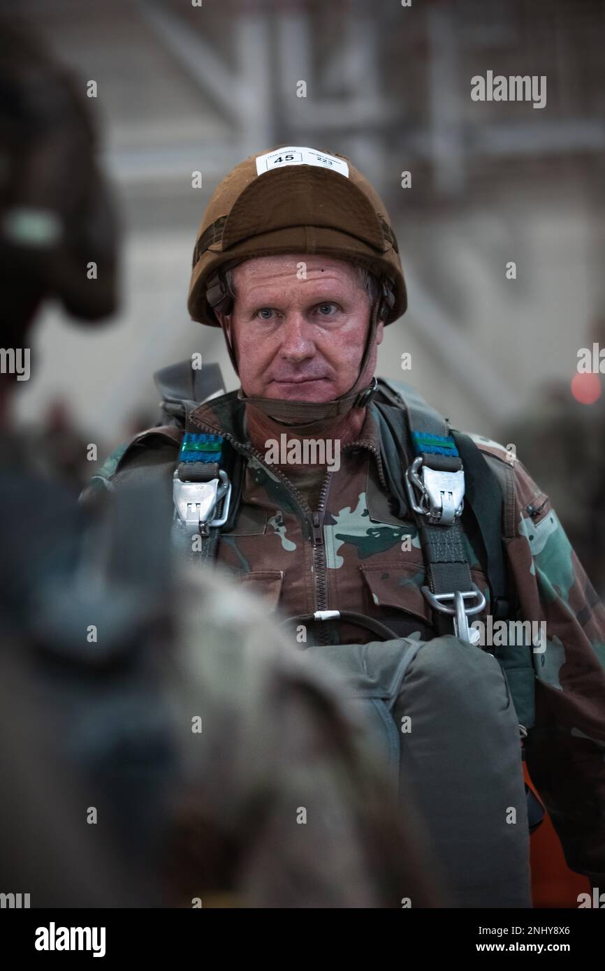 South african paratrooper hi-res stock photography and images - Alamy