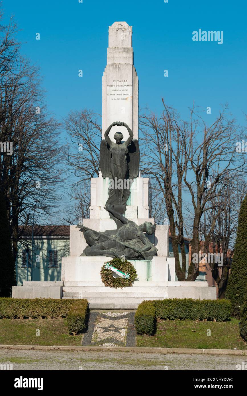 italy, Lombardy, Castelleone, Monumento ai Caduti, War Memorial ...
