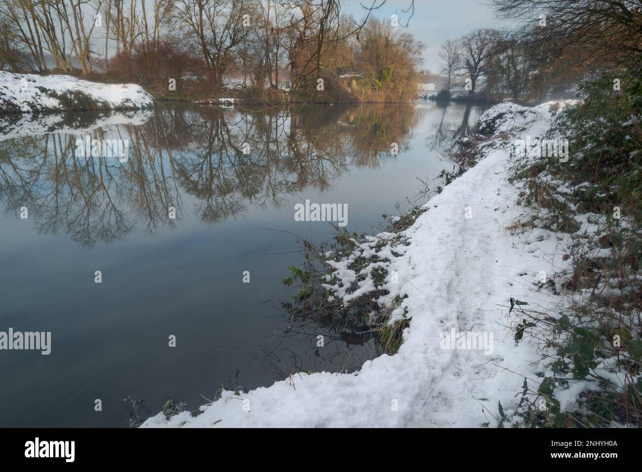 Yalding hi-res stock photography and images - Alamy