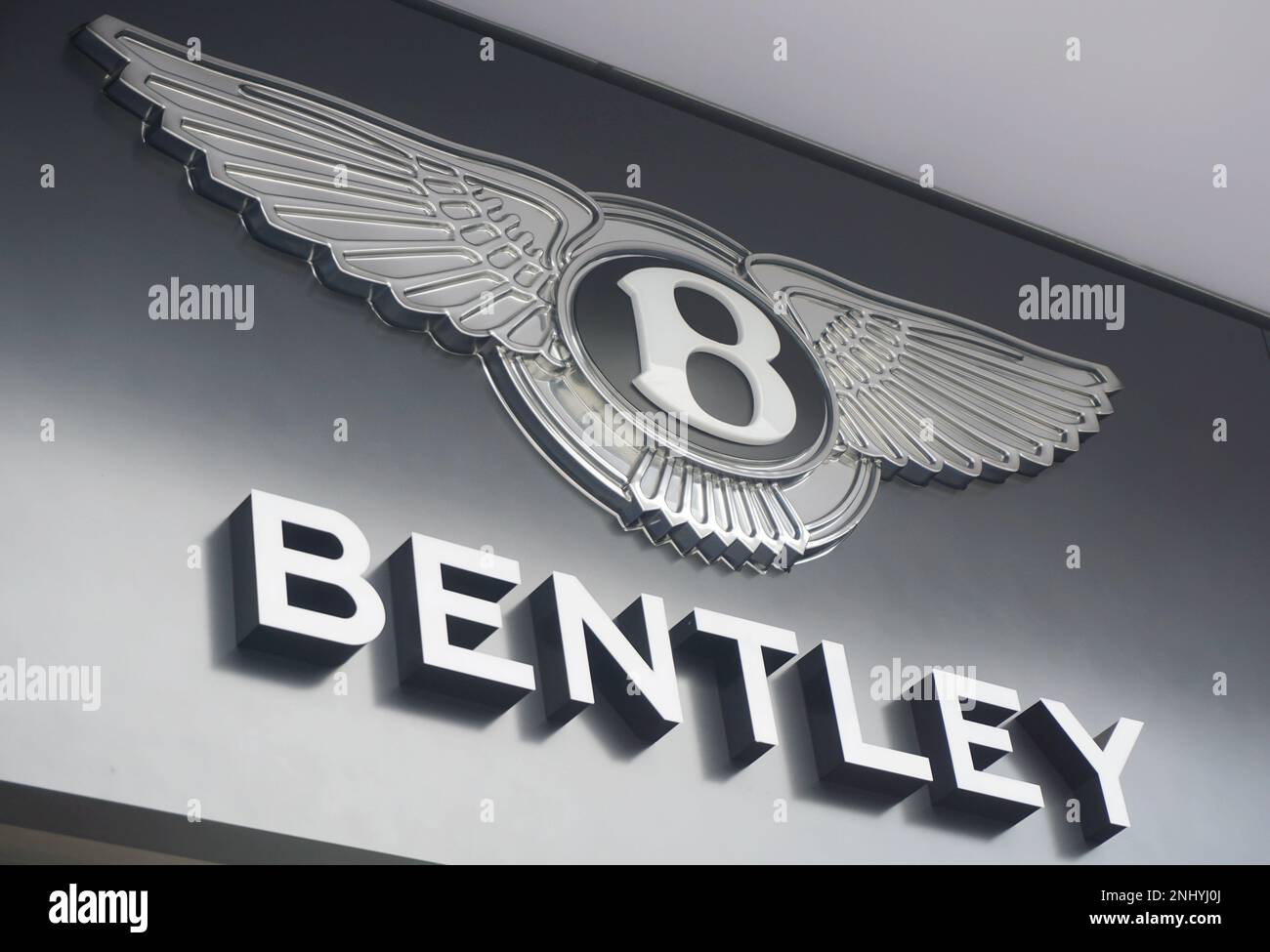 HANGZHOU, CHINA - FEBRUARY 22, 2023 - The LOGO of a Bentley auto store ...