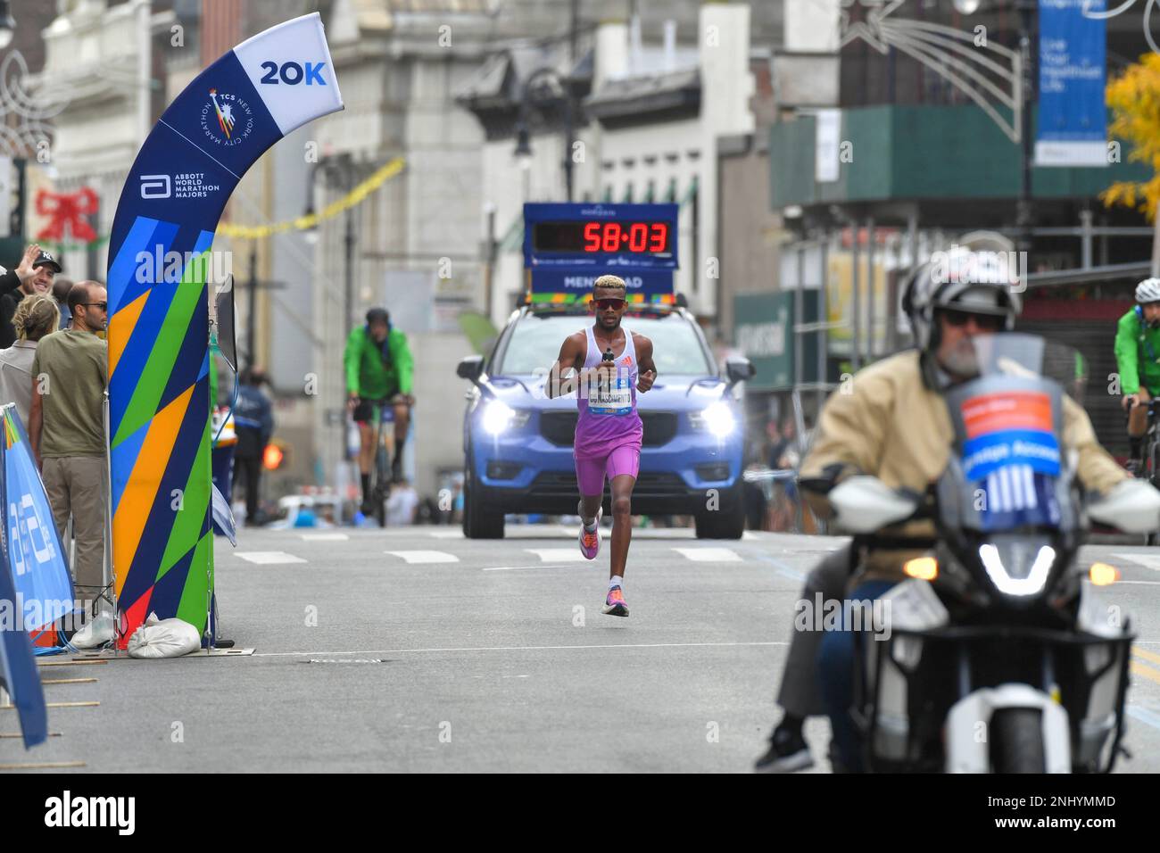 Photo by: NDZ/STAR MAX/IPx 2022 11/6/22 Men's elite runner Daniel do ...