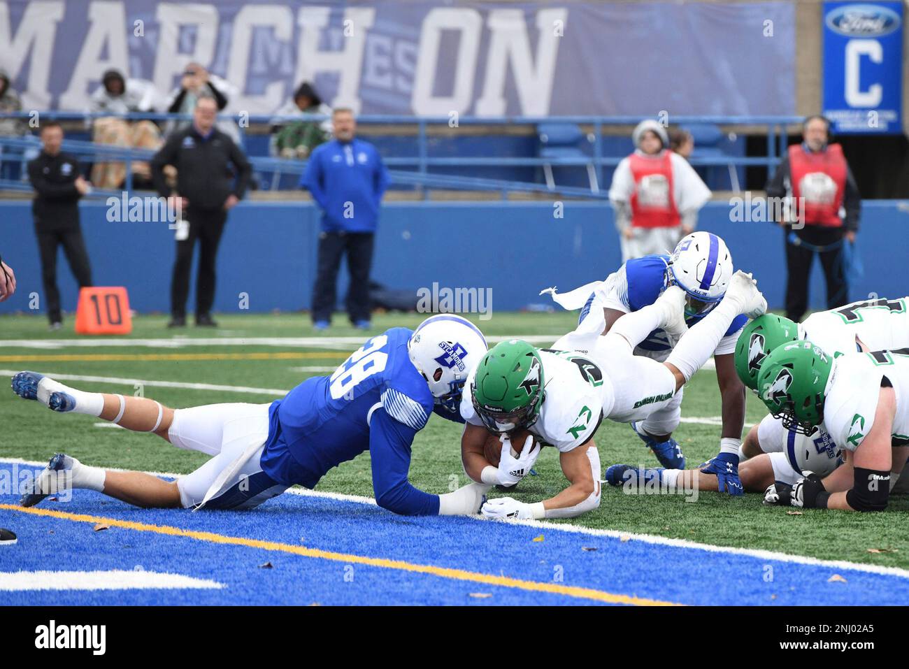 TERRE HAUTE, IN - NOVEMBER 05: Tyler Hoosman (32) running back ...