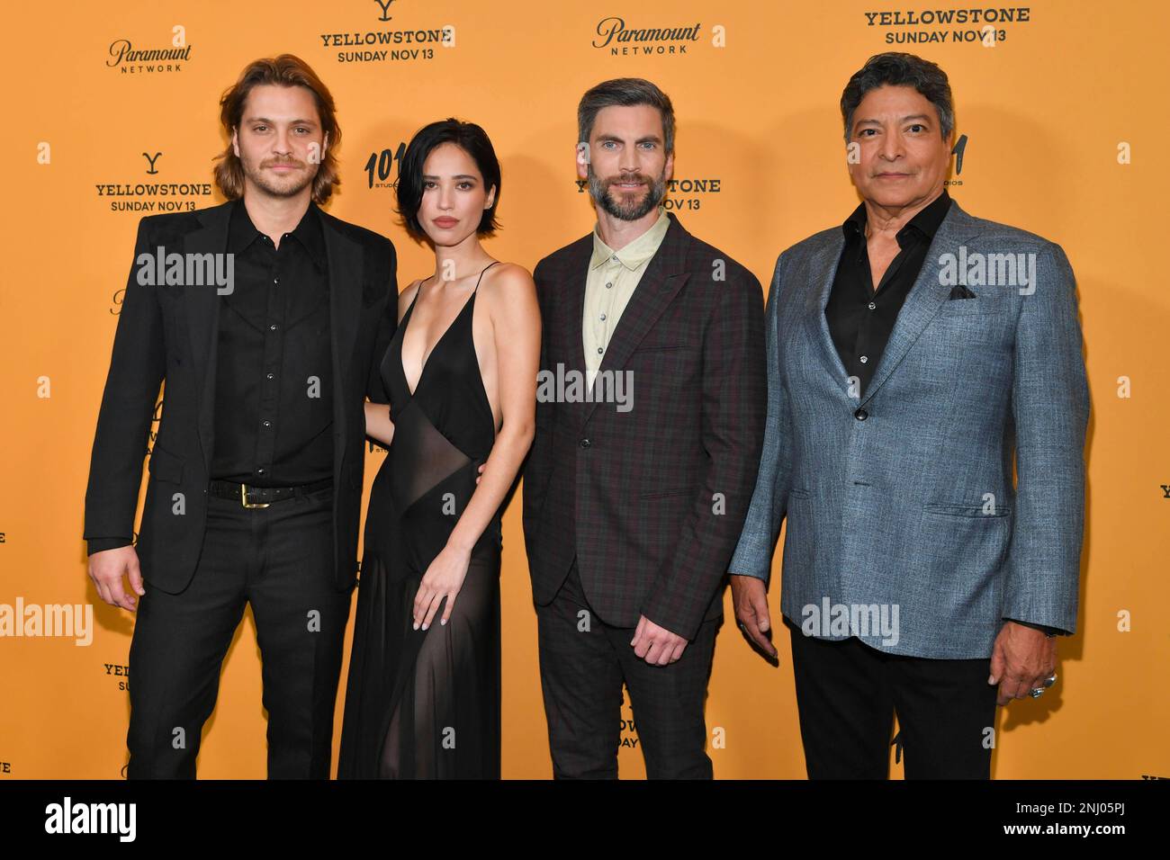 Photo by: NDZ/STAR MAX/IPx 2022 11/3/22 Luke Grimes, Kelsey Asbille ...