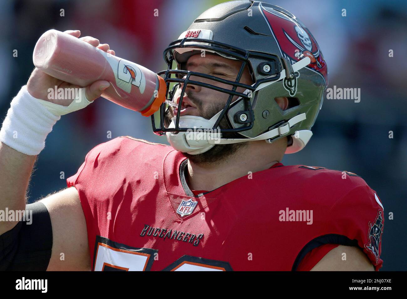 CHARLOTTE, NC - OCTOBER 23: Tampa Bay Buccaneers center Robert Hainsey ...
