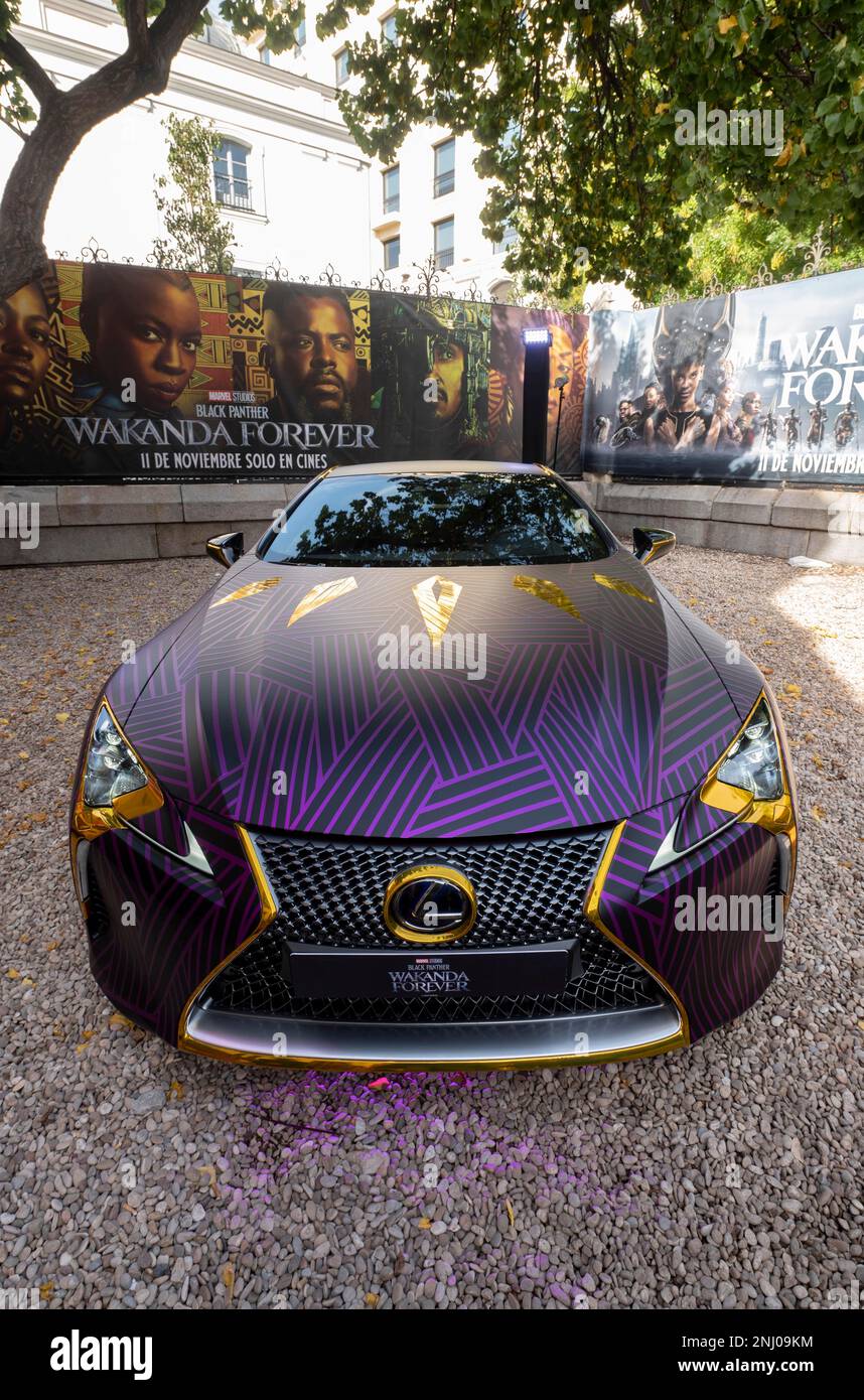 Presentation of the Lexus 450e in the campaign of the Marvel movie ...