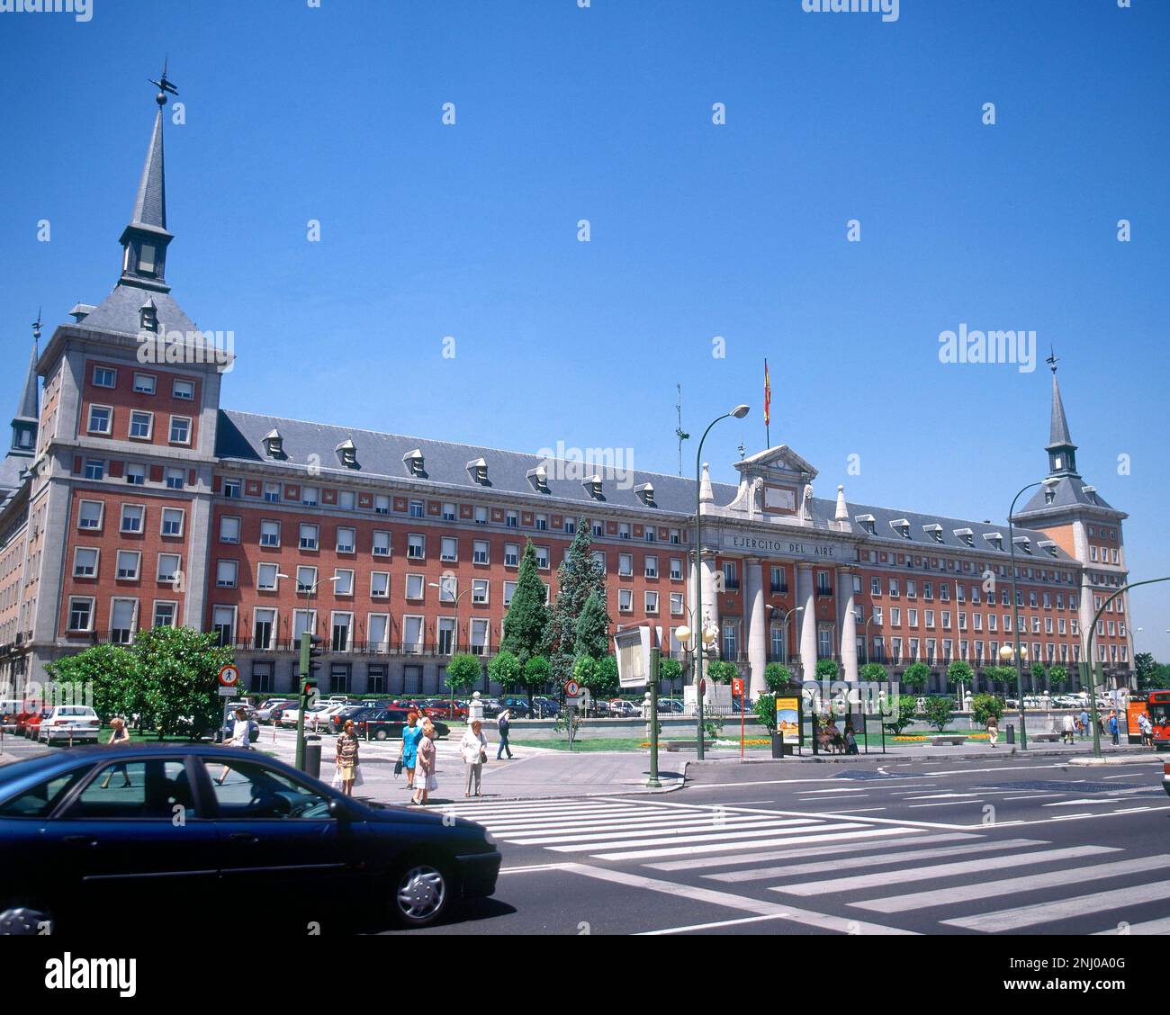CUARTEL GENERAL DEL EJERCITO DEL AIRE - 1942 - FOTO AÑOS 90. Author: LUIS GUTIERREZ SOTO (1900 ...