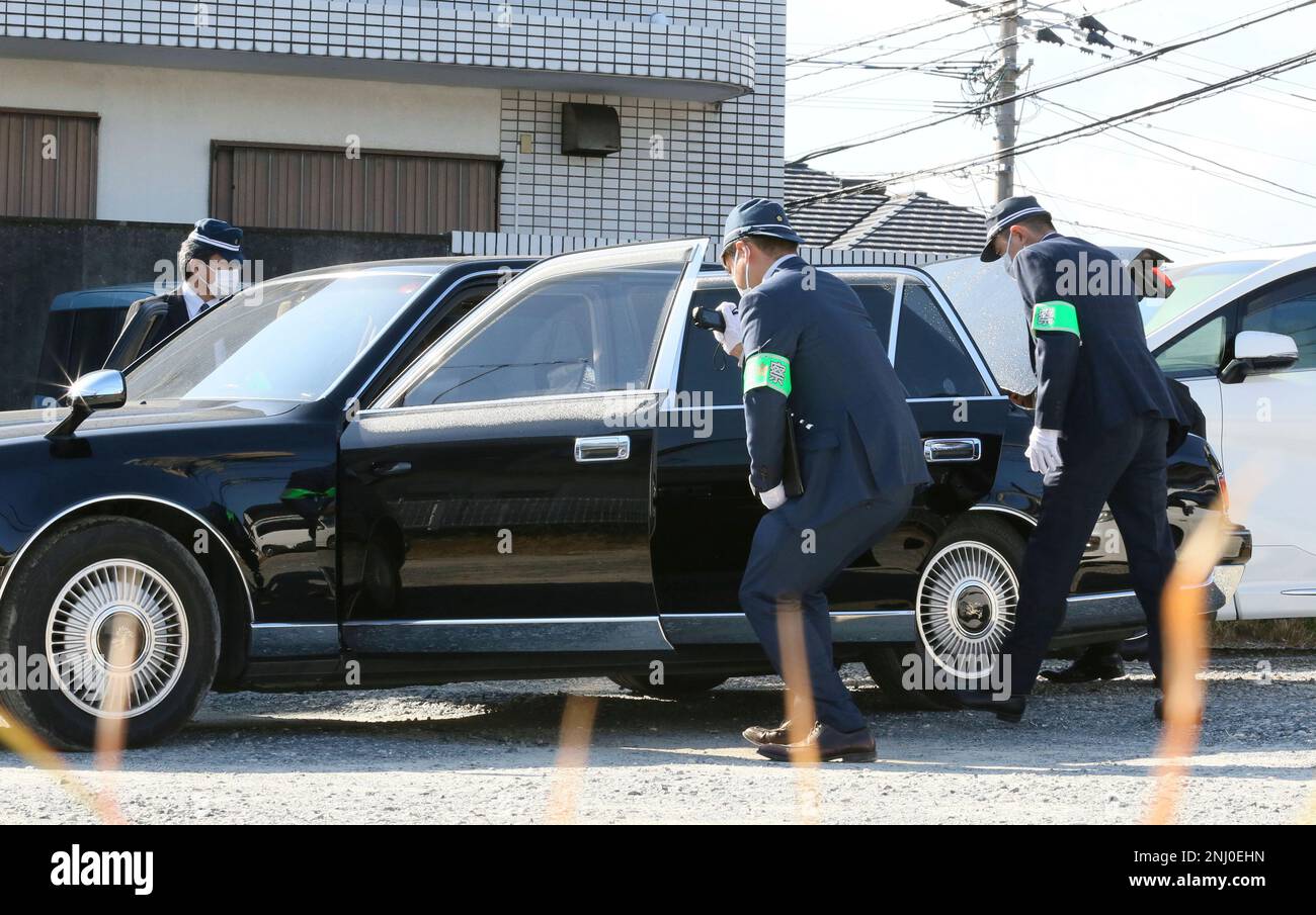 Investigators of Kyoto and Fukuoka Prefectural Police conduct an ...