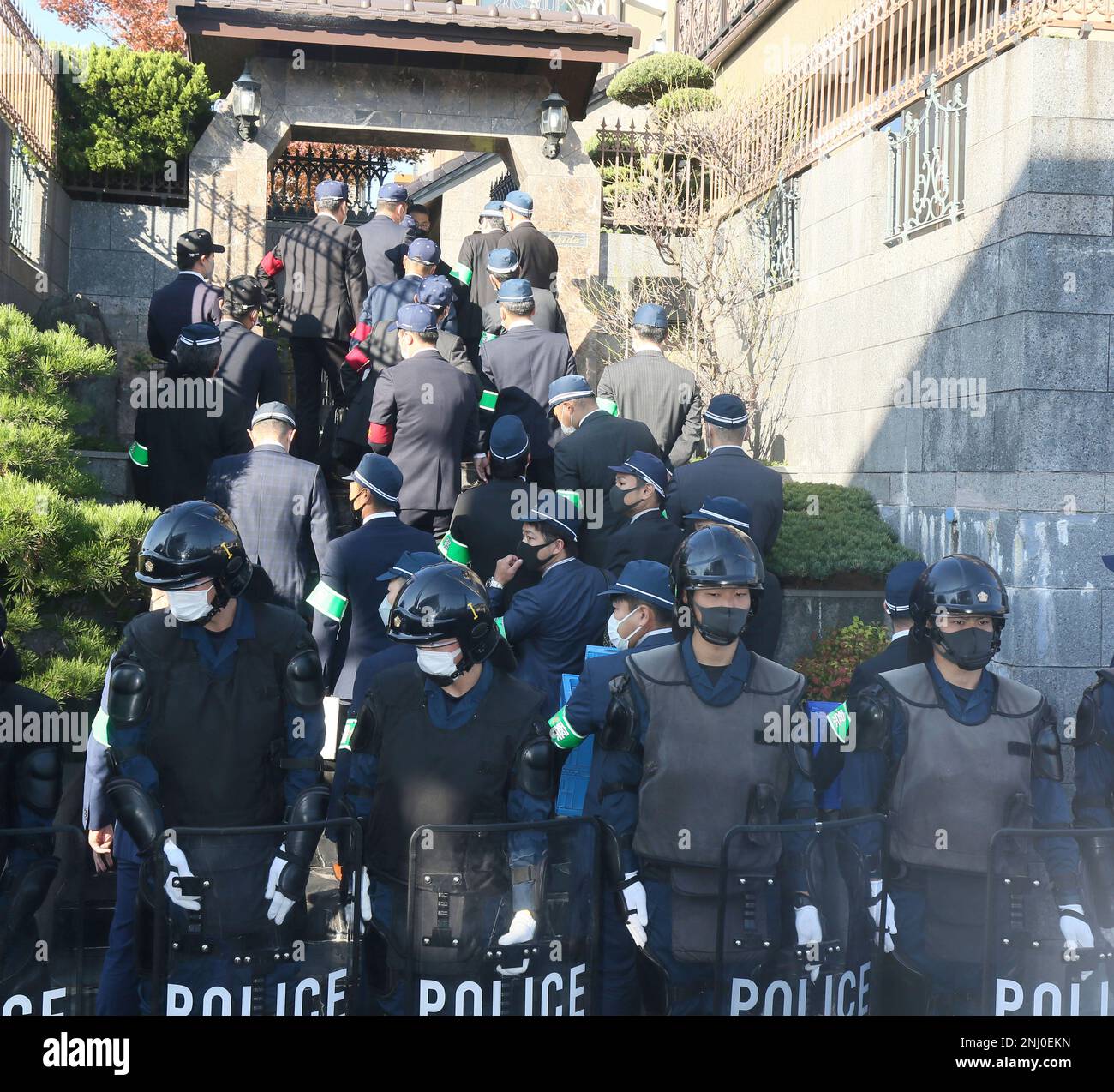 Investigators of Kyoto and Fukuoka Prefectural Police conduct an ...