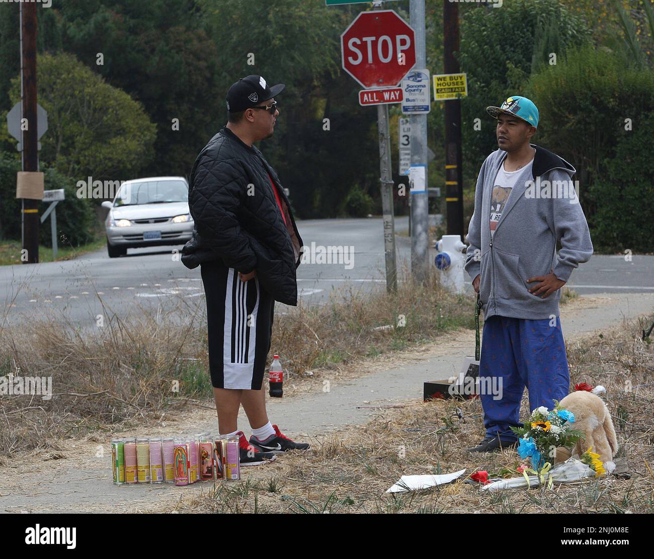Gabriel Barragan (left), 39 years old, and Ezau Ruiz, 28 years old, at ...