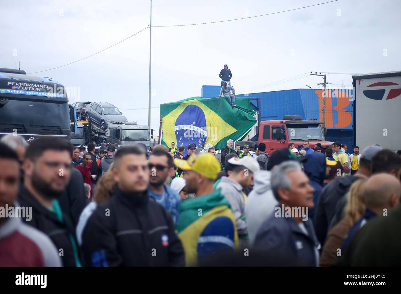 SC - Palhoca - 11/01/2022 - SECOND DAY OF TRUCKERS' MANIFESTATION ...