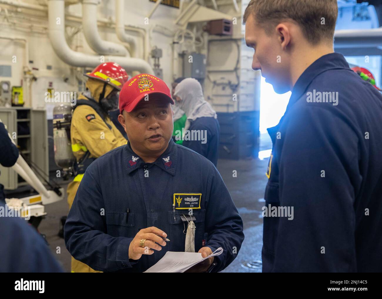 220805-N-TT639-1018 PHILIPPINE SEA (Aug. 5, 2022) – Culinary Specialist ...