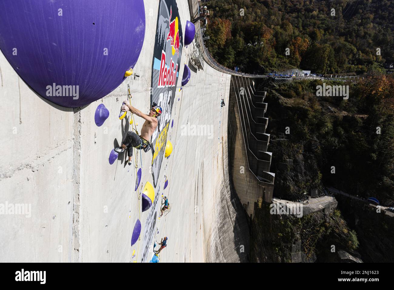 Spain's Alberto Ginés López and Slovenia's Luka Potocar reached new ...