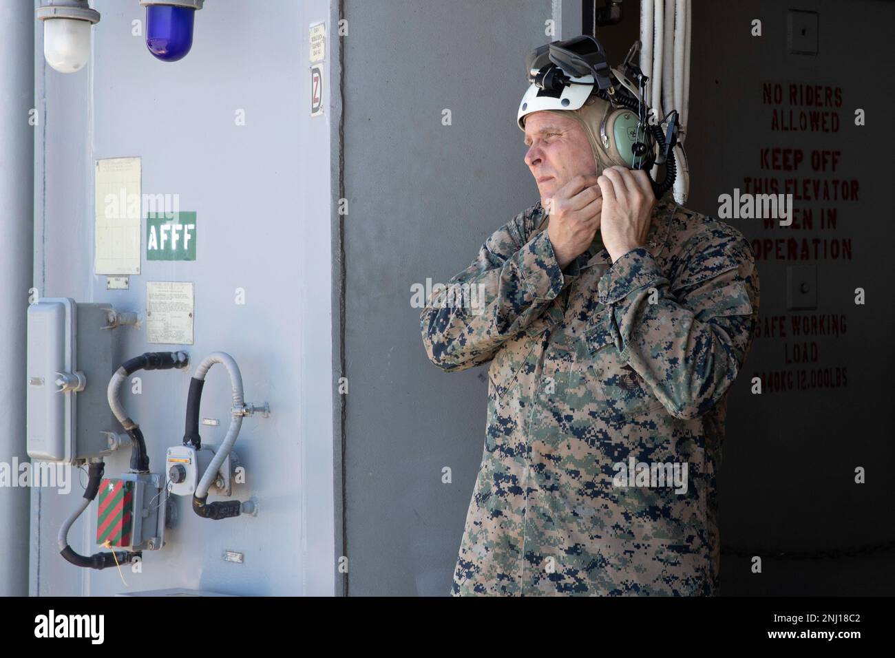 220805-N-XN177-1380 PHILIPPINE SEA (Aug. 5, 2022) – U.S. Marine Corps ...