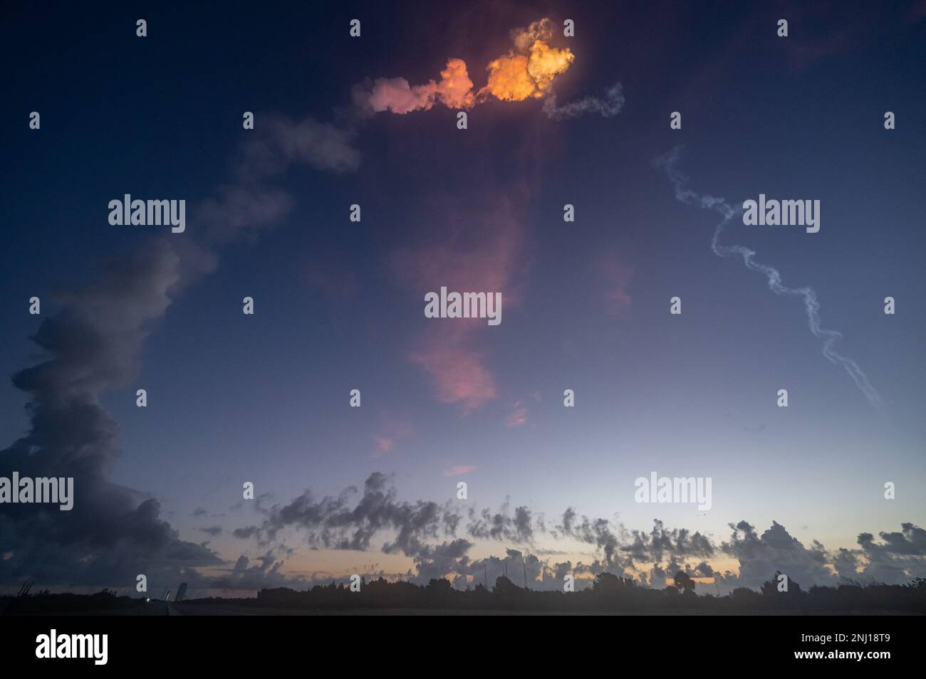 A United Launch Alliance Atlas V rocket launches from Cape Canaveral ...