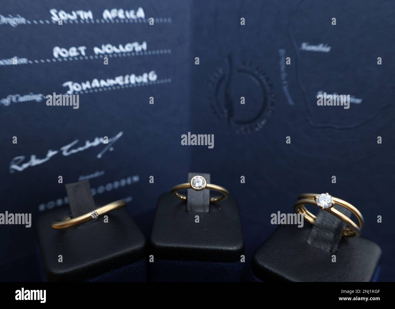 A picture shows Ocean Diamondrings at a Jewelry Shop Brilliance in ...