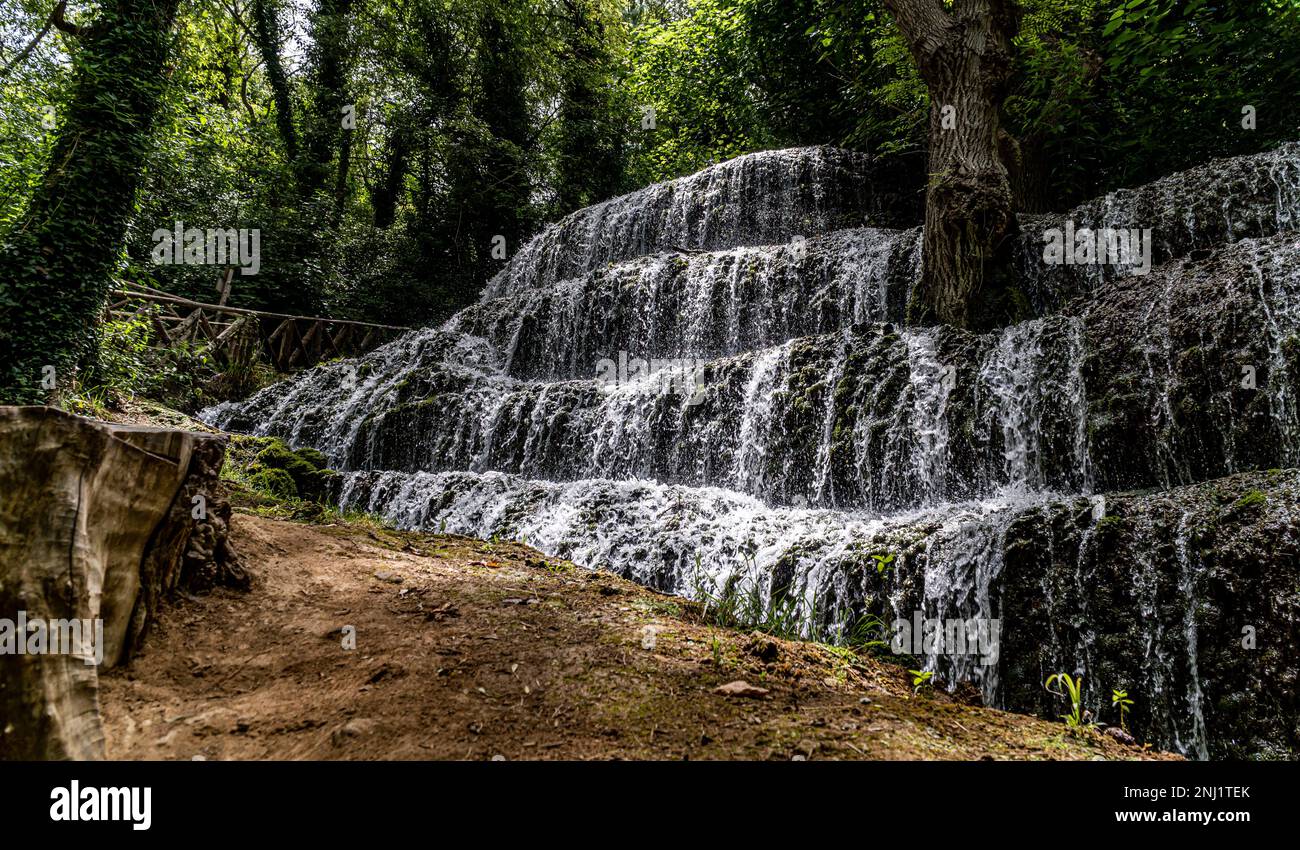 Rumbling mountain hi-res stock photography and images - Alamy