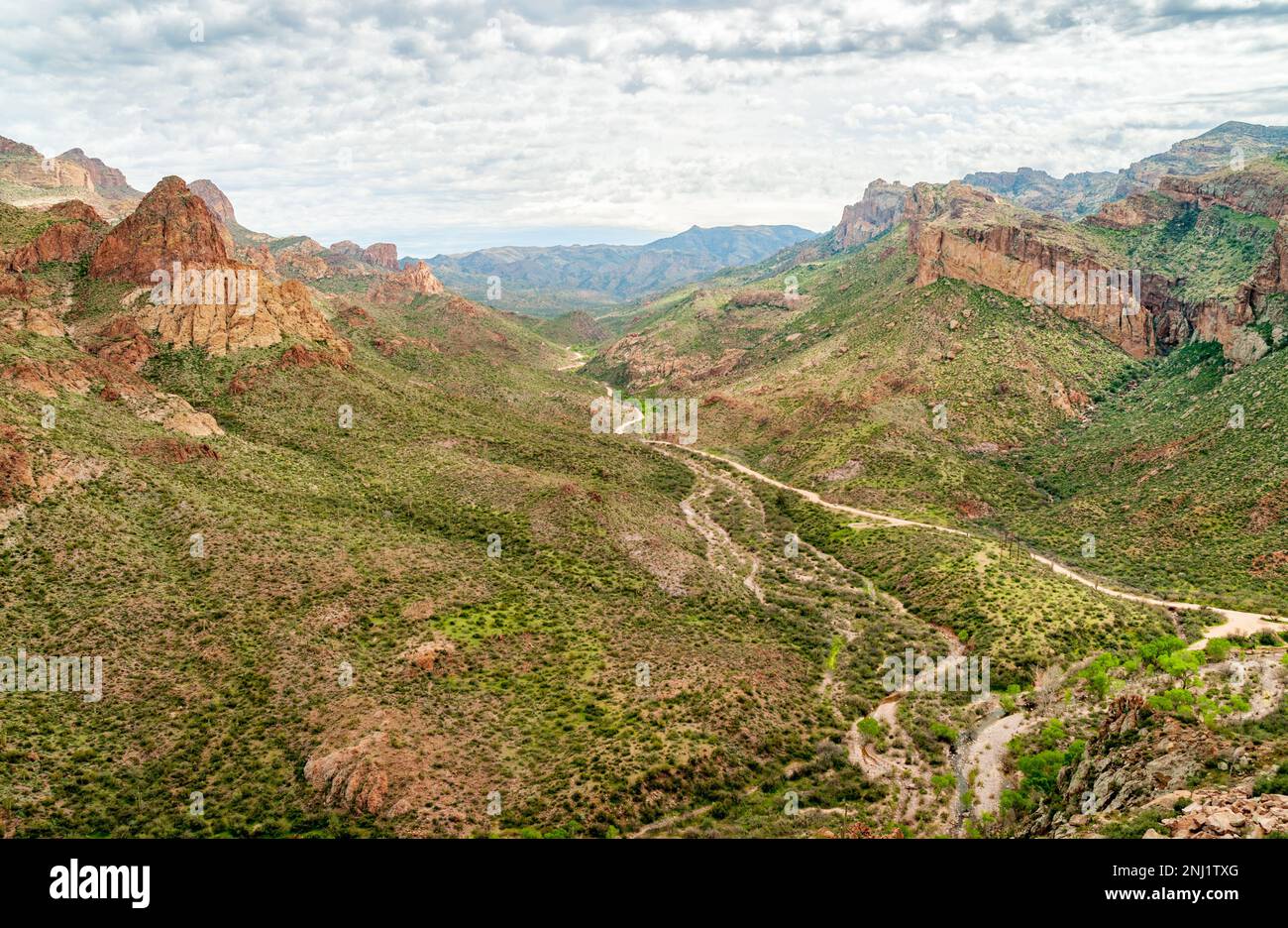 Tonto apache reservation hi-res stock photography and images - Alamy