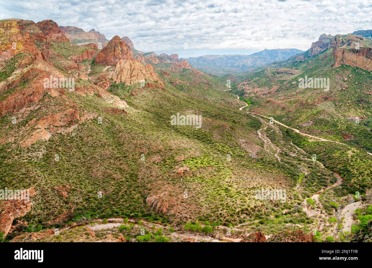 Tonto apache reservation hi-res stock photography and images - Alamy