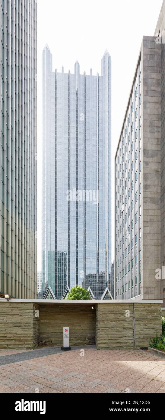 1 PPG Place, viewed from Gateway Center Park behind 4 Gateway Center ...