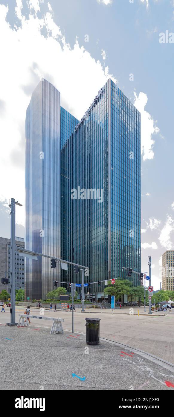 Pittsburgh Downtown: Four Gateway Center is a glass curtain wall ...