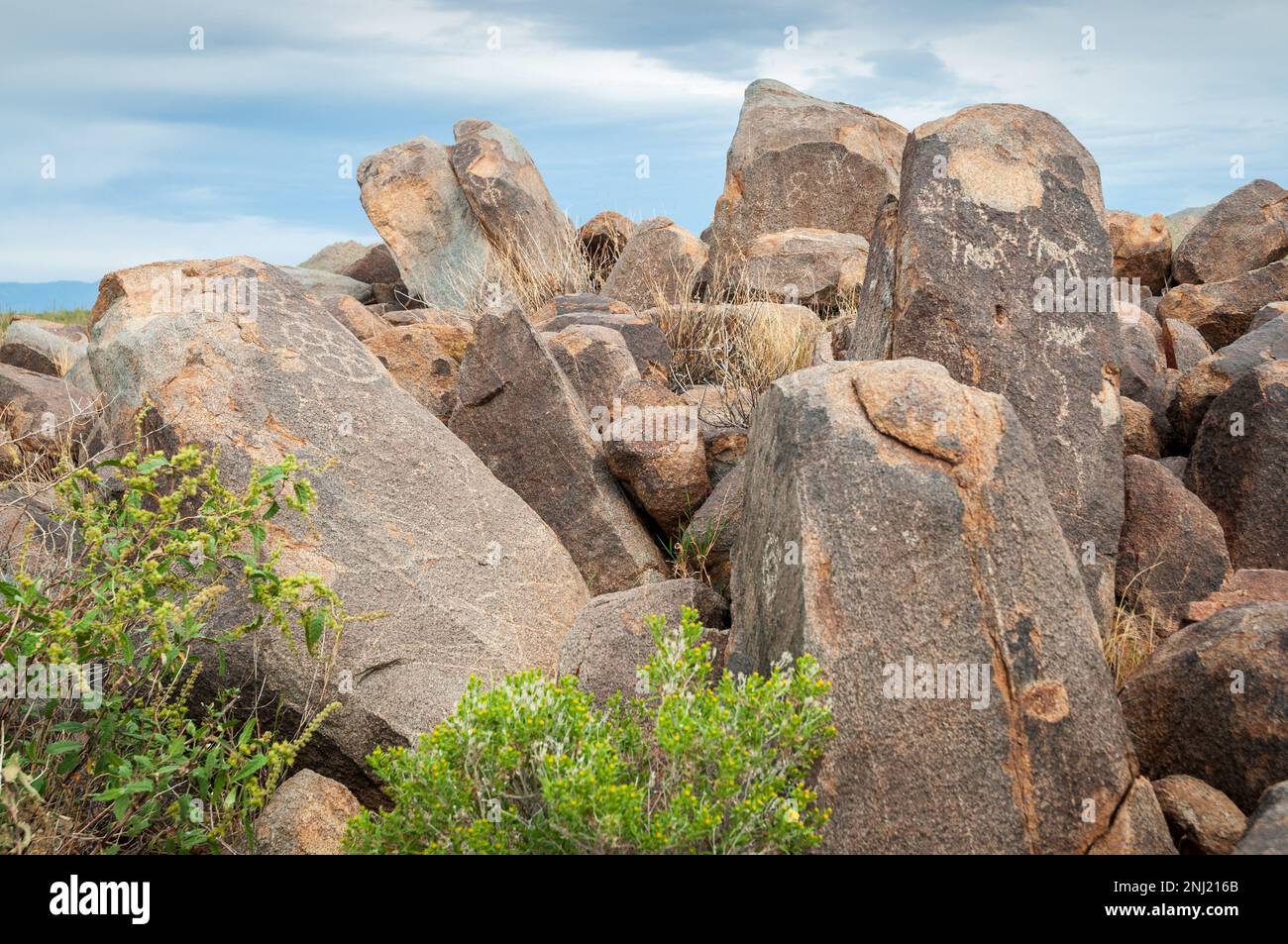 Native american zoomorphic figures hi-res stock photography and images ...