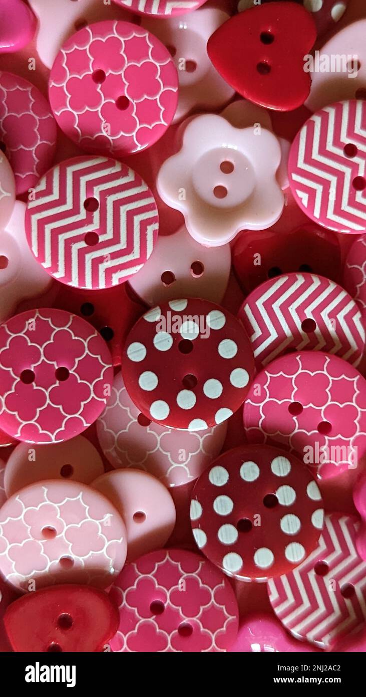 Assorted pink buttons hi-res stock photography and images - Alamy