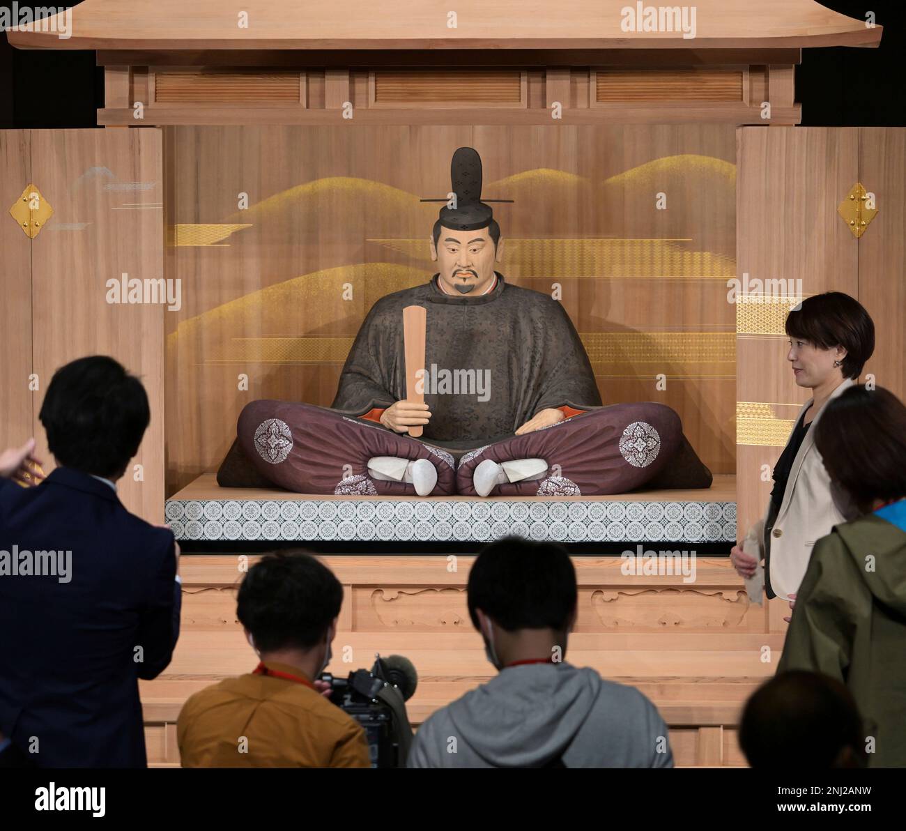 A statue of Minamoto no Yoritomo which is made from an 800-year-old ...