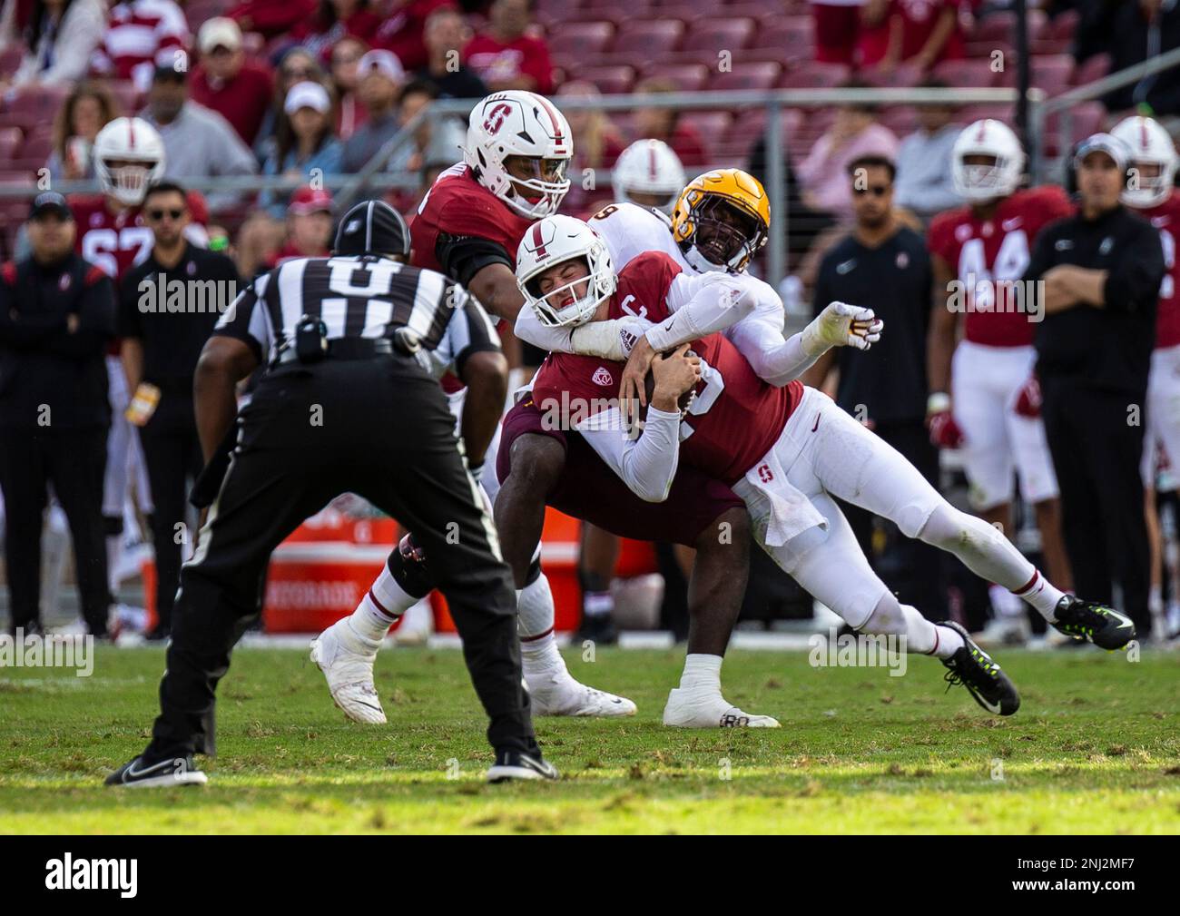 October 22 2022 Palo Alto, CA USA Stanford quarterback Tanner McKee (18 ...