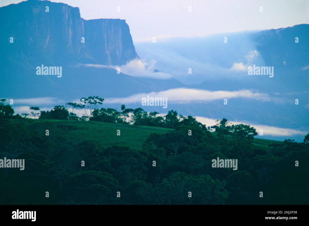 Kukenan Tepui, left, Canaima National Park, Gran Sabana, Venezuela ...
