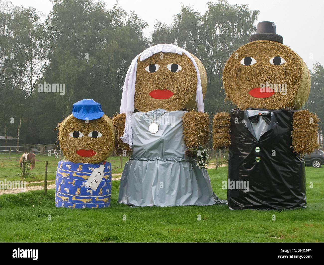 Bale art hi-res stock photography and images - Alamy