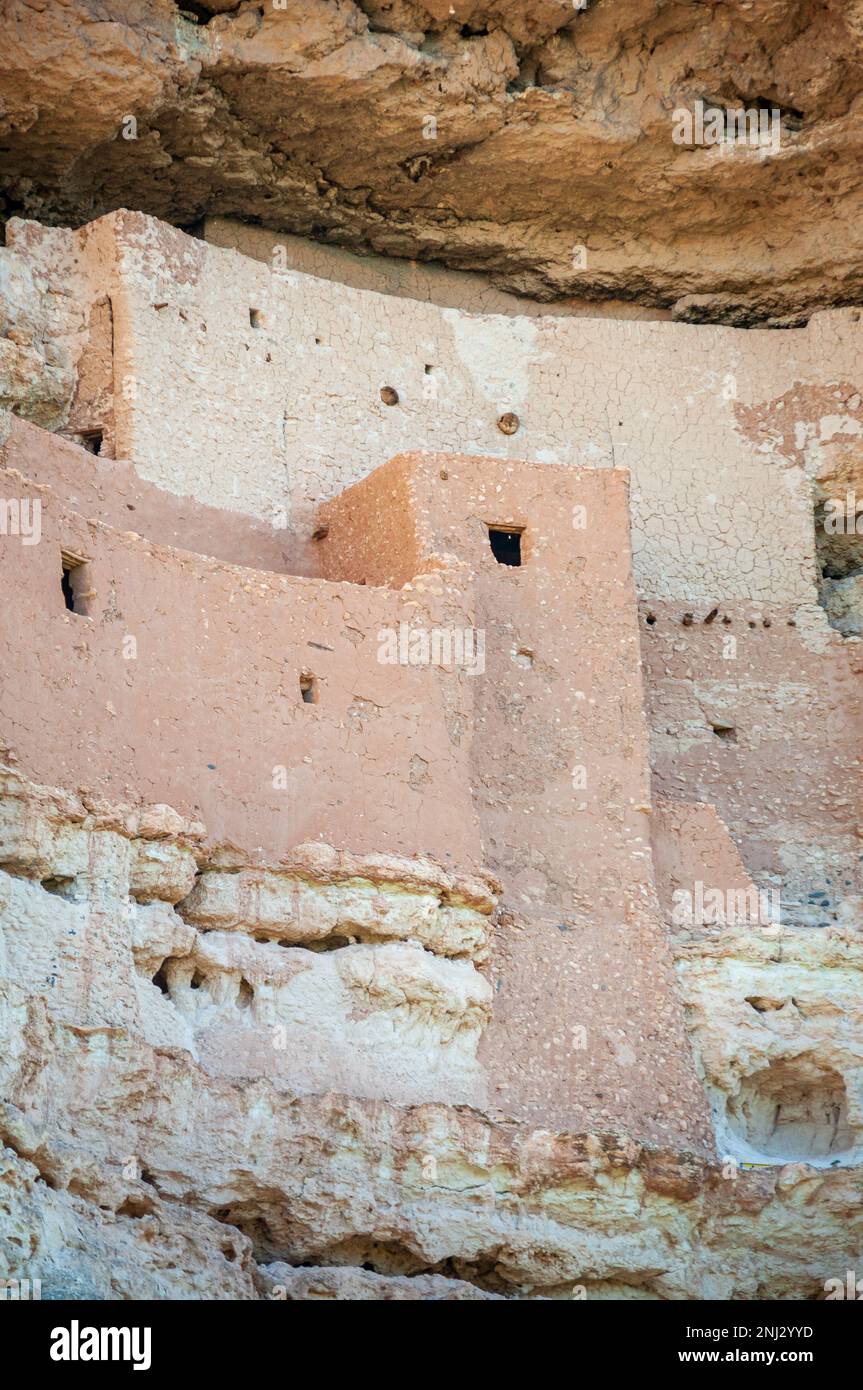 Cliff Ruins at Montezuma Castle National Monument Stock Photo - Alamy