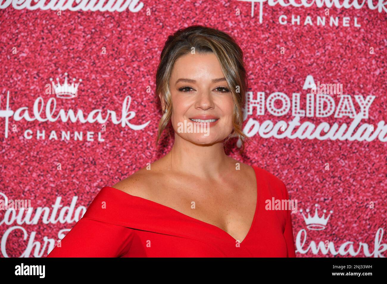 Photo by: NDZ/STAR MAX/IPx 2022 10/20/22 Kimberly Sustad at Hallmark ...
