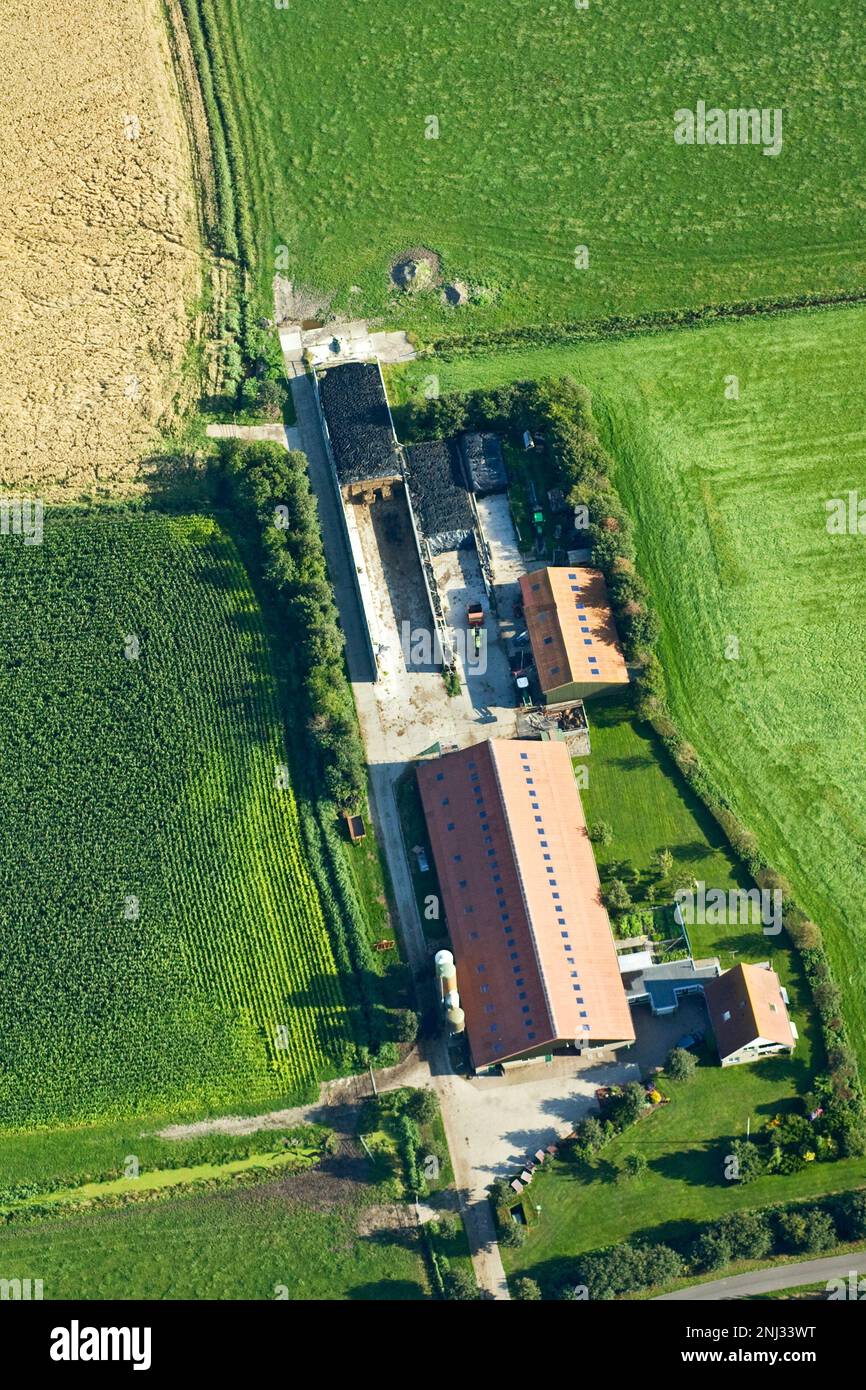 Luchtfoto van boerenland in Friesland; Aerial photo of rural aereas in ...