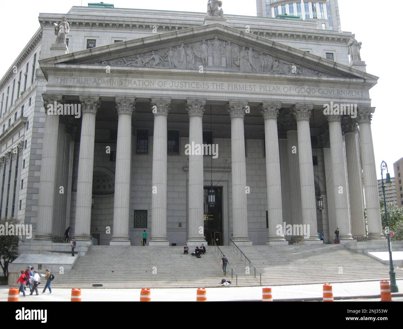The court of Justice building in downtown New York on a autumn morning ...